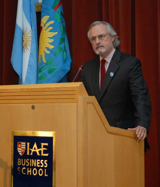 Leslie Pierce expuso en el IAE | Todo en un click