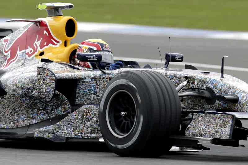 El auto de Red Bull Racing recaudó un millón de dólares a beneficio ...