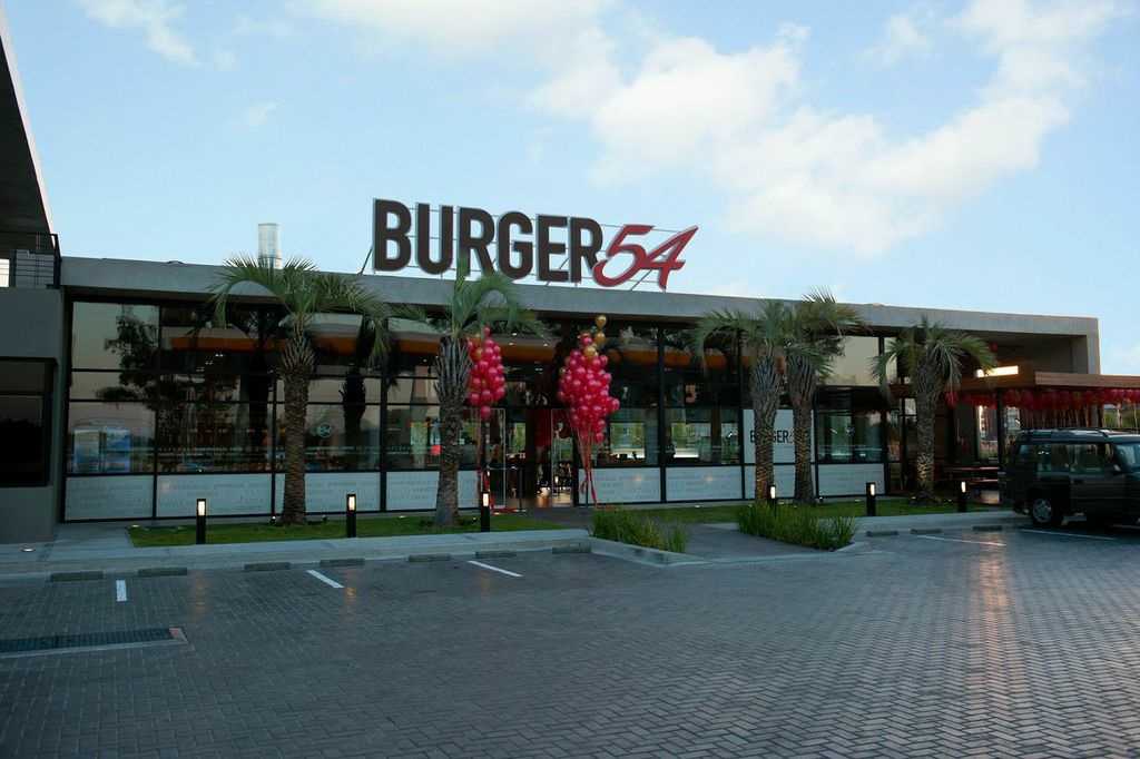 Burger54, abre las puertas de su segundo local | Todo en un click